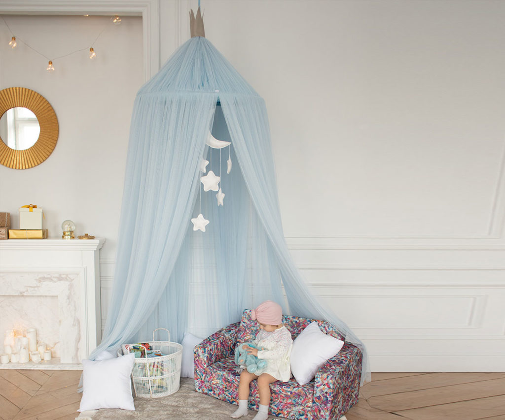 Baldachin aus Soft-Tüll- Betthimmel mit Krone • Für Ihr Kinderzimmer